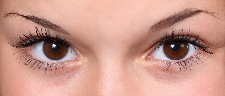 Les sourcils fins sont-ils à la mode ? Vérifiez les tendances sourcils ...